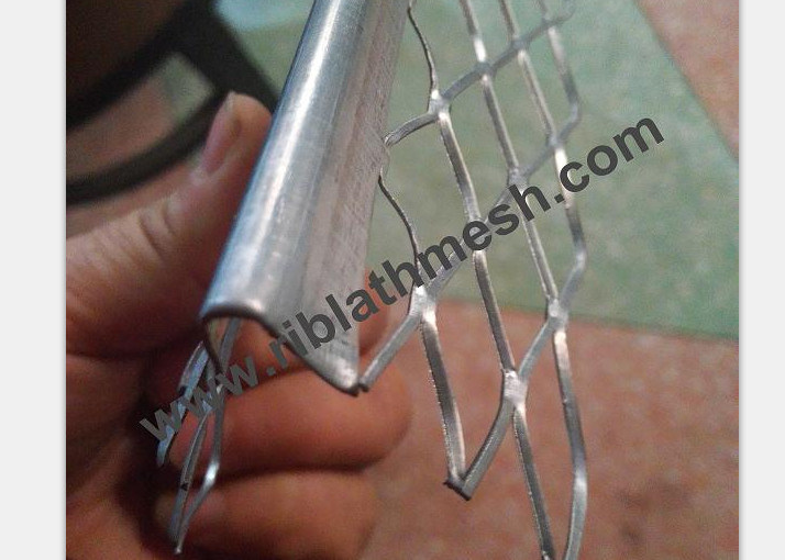 Professional Galvanized Plaster Angle Bead 12*25mm Hole With 0.7-0.8mm ...